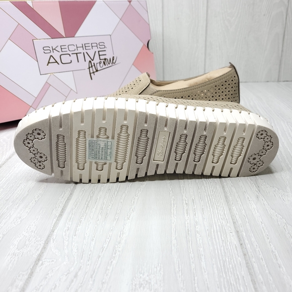 Skechers | Shoes | Skechers Sepulveda Blvd A La Mode Slip On Shoes ...